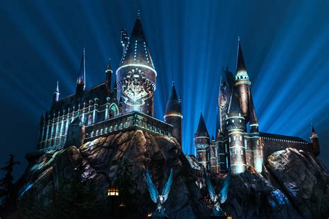 New Hogwarts Light Show Wand Combat Lessons Harry Potter Mobile Game And 4 More Things You