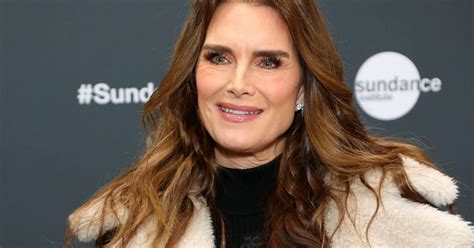 États Unis Dans Un Documentaire Lactrice Brooke Shields Révèle Avoir