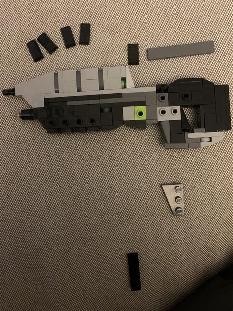 Lego Commando Assult Rifle And Magnum Rhalo