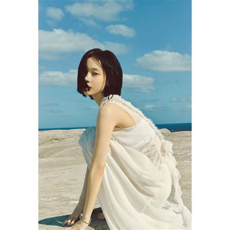 解構韓國女團aespa Winter的超現實美少女穿搭！短髮和長髮都完美駕馭 Elle Hk