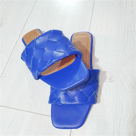 Шльопанці жіночі — ціна 400 грн у каталозі Босоніжки Купити жіночі речі