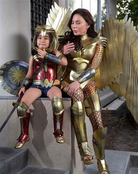 Scarlet Snow Belo Vicki Belo Wow In Wonder Woman Costumes Pepph