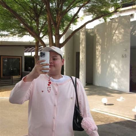 ซินสมาย ร์ Sinsin Ck Threads Say More