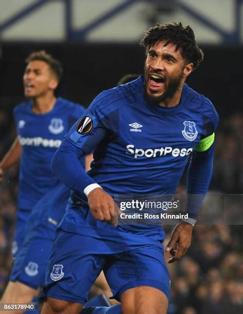 1111 Ashley Williams Everton Photos And High Res Pictures Getty Images