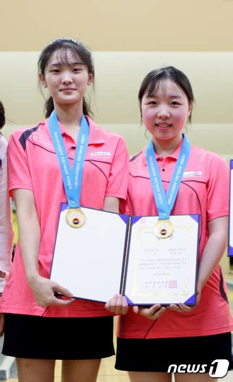 포항 장성고 전국학생볼링대회 2인조 金