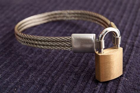 G1 Wristankle Cuff Locking Stainless Steel Wire Rope By Sirn