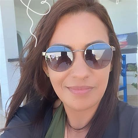 Rosi Rochele Rodrigues Rosirochele • Threads Say More