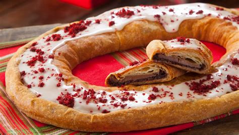 Racines Annual Center Stage Moment Kringle In December Left At The Fork