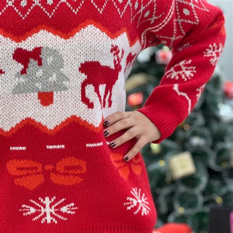 بافت طرح گوزن فروشگاه لباس مکث مزون