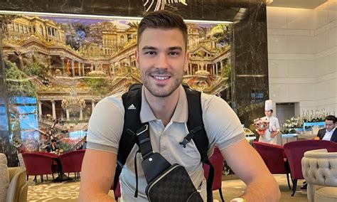 Nikola Jovanović U Teretani Dok Bruji Veza S Karleušom