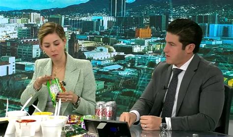 Tundieron A Samuel García Y Mariana Rodríguez Por Comer Nachos En Una