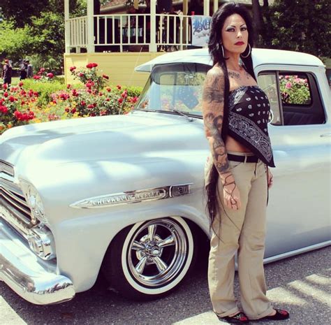 Girls Be Like School Fashion Girl Fashion Estilo Chola Latina