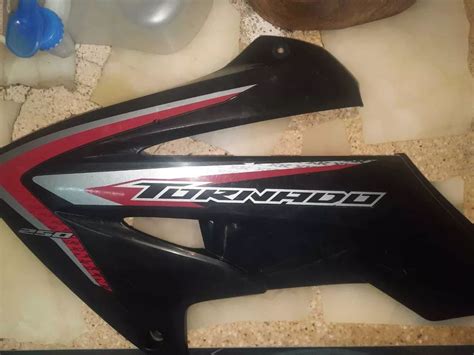 Aleta Cacha Tanque Honda Tornado Xr Negro Dompa Motos Mebuscar Argentina