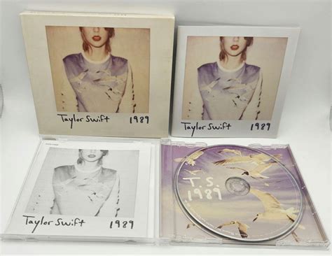 【中古】テイラー スウィフト Taylor Swift 1989 国内盤 外箱 対訳付き メルカリ