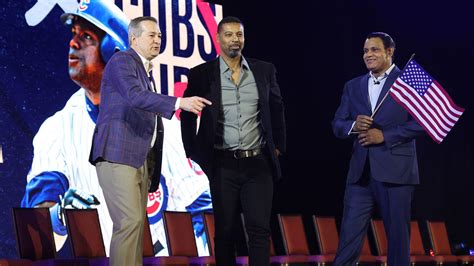 Derrek Lee And Sammy Sosa Voted To The Cubs Hall Of Fame And Cubs
