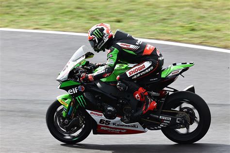 WSBK Magny Cours Pole pozisyonu Rea in Toprak aynı zamanla ikinci