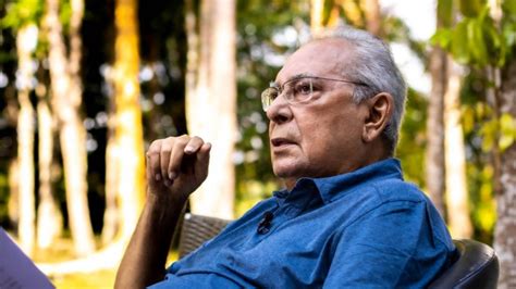 Corpo de ex governador Amazonino Mendes chega a Manaus na quinta e será