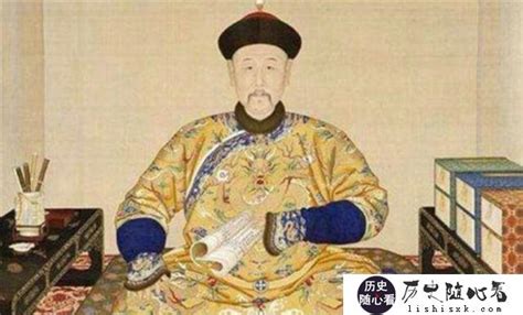 清朝康熙乾隆皇帝在位都在60年以上，他们到底谁的功绩大？ 历史随心看