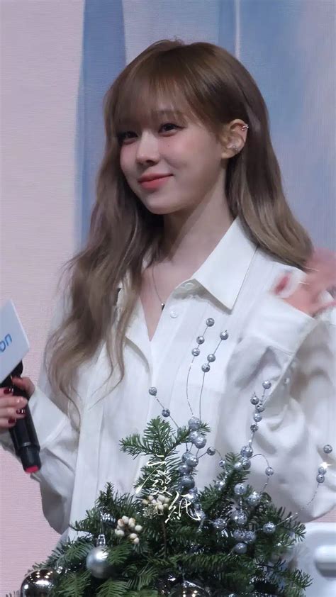 오늘 상하이 팬싸 2일차 참석한 에스파 폰카짤 팬플러스 커뮤니티