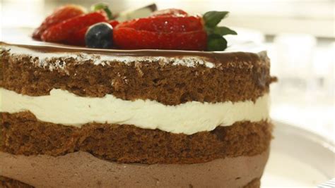 Naked Cake