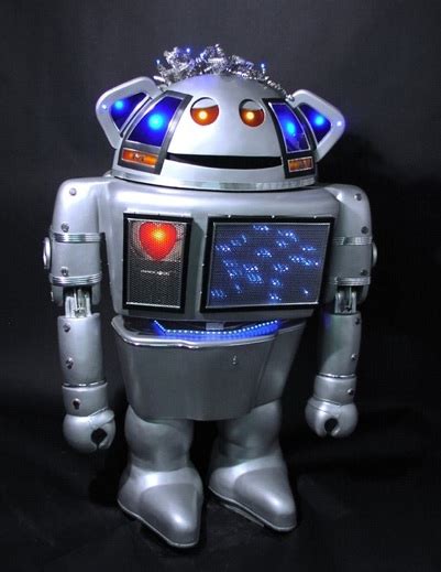 Despicable Me 3 Hag Con And Bex Speak To Andy Nyman The Voice Of Clive The Robot