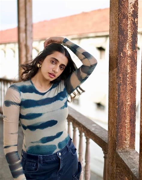 Dulquers Lucky Baskhar Fame Maanasa Choudhary Stunning Latest Photos