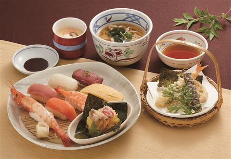 和食さと 冬の味覚 『紅ずわいがに』 や『牡蠣』 を使った限定メニュー登場 紅ずわいがにの「かにちらし」や瀬戸内産の「牡蠣の天ぷら」など
