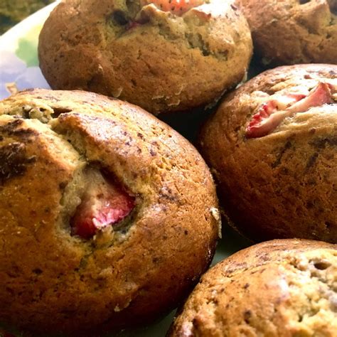 Mimis Giant Whole Wheat Banana Strawberry Muffins Recipe Allrecipes