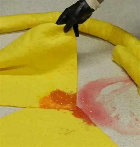 Xsorb® Caustic Neutralizing Spill Kit 95 Gallon Spill Hero