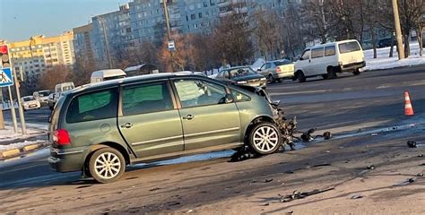 В Могилеве случилось серьёзное ДТП с двумя легковушками