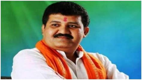 Pooja Chavan Death Case चौतरफा घिरने के बाद मंत्री संजय राठोड ने दिया