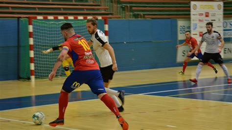 Målvakten gjorde mål när Borås AIK vann i Futsalligan P4 Sjuhärad