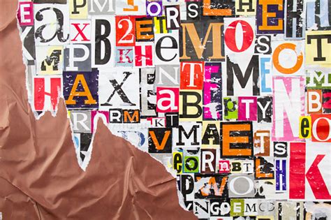 편지와 숫자와 갈색 종이의 찢어진 구겨진 조각으로 클리핑에서 다채로운 콜라주 추상적 인 창조적 인 배경 0명에 대한 스톡 사진 및 기타 이미지 Istock