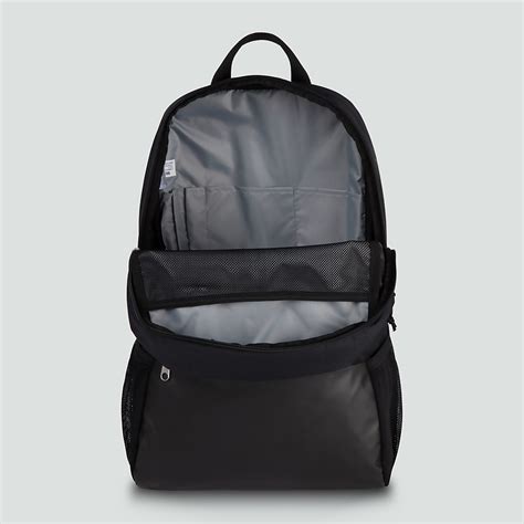 Medium Backpack Black Canterbury