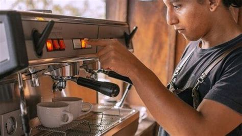 How Many Watts And Amps Does A Coffee Maker Use Expert Guide
