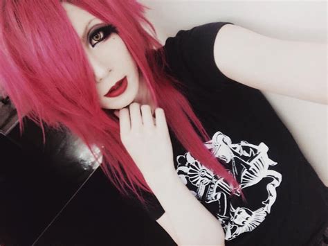 ルイザ •ω•ฅ）｡♡ Vkei Fanpage♡ On Instagram A Caption🤷🏻‍♀️ 。 。 Ex