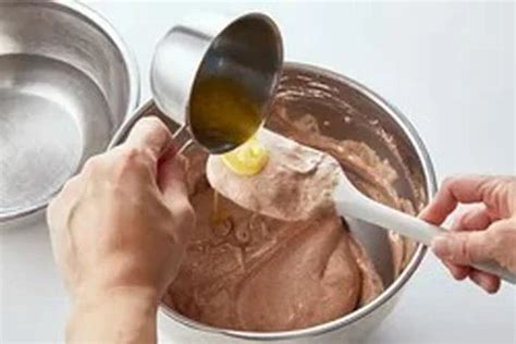 ハート型のいちごがキュート！ チョコクリームに幸せ広がる「いちごのハートチョコケーキ」（画像644） レタスクラブ