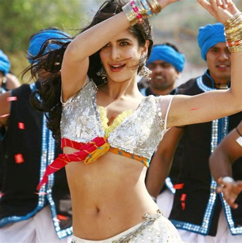 Katrina Kaif Hot Navel Show Wallpapers Download Latest Free Katrina Kaif Wallpapers Chinki Pinki
