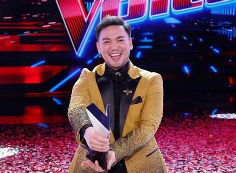 Showbiz Roundup Sofronio Vasquez Wins The Voice Season 26