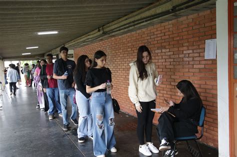 2ª Fase Do Vestibular 2024 Da Uel Inicia Com Abstenção De Apenas 722