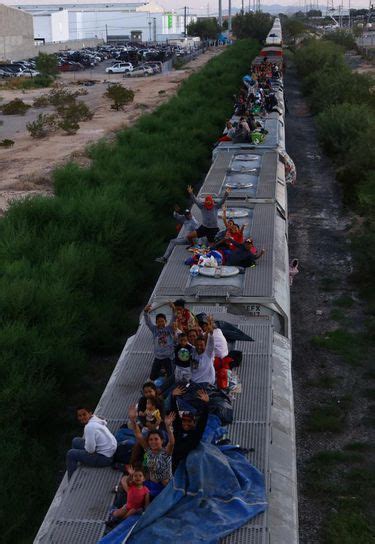 Migrantes Saturan Albergues Estancias Terminales De México Grupo Milenio