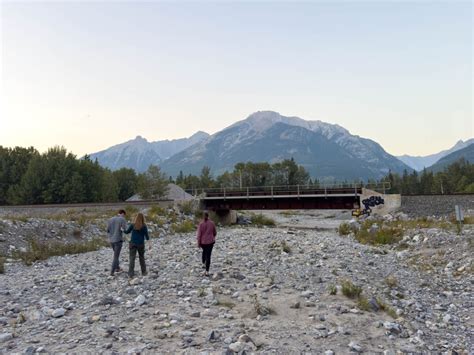 Explore The Three Sisters Viewpoint Hike In Canmore Alberta Canada