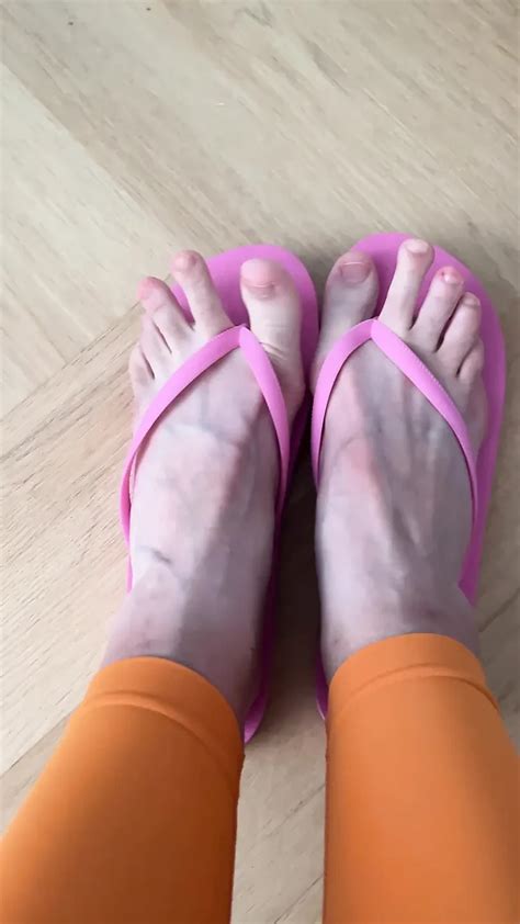 Free Milf Feet Porn Videos Xhamster