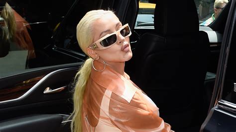 Christina Aguilera Wore A Purse As A Skirt — And Somehow Pulled It Off
