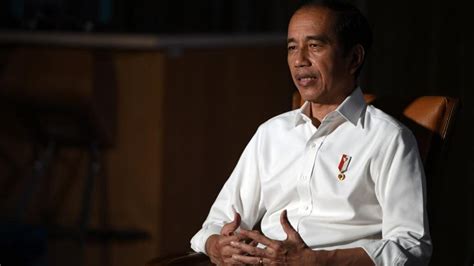 Presiden Jangan Panik Tetap Disiplin Jalankan Prokes