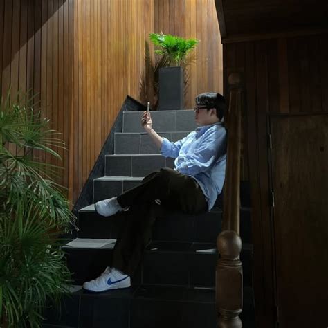 이성훈 Leesh Yong313 • Threads Say More