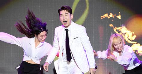 가수 영기 ‘신나는 동네오빠 [mk포토]