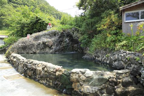 松崎町 平六地蔵露天風呂 井伊部長の温泉グルメ探訪｜スルガ銀行