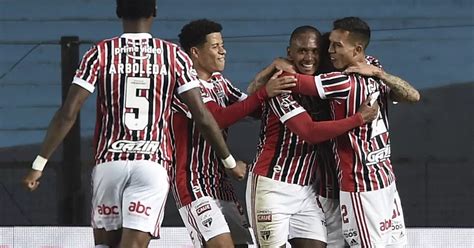 Sao Paulo Venció 3 1 A Racing Y Avanzó A Cuartos De Final De La Copa