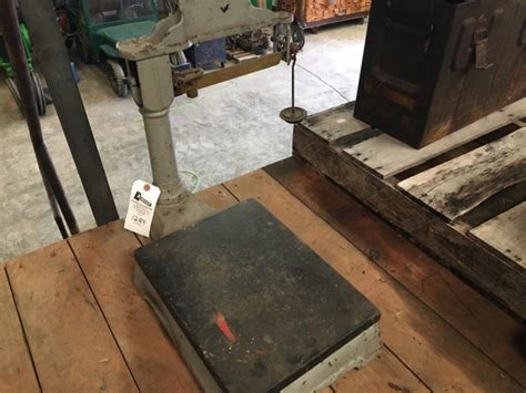 Table Top Scale Aumann Auctions Inc